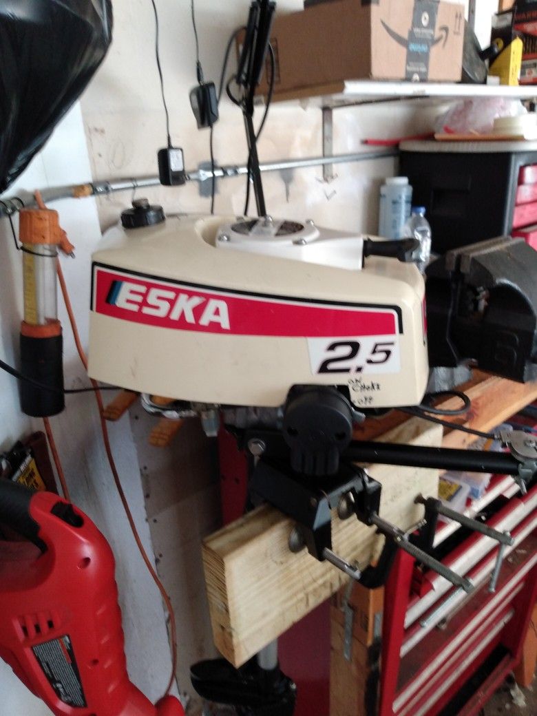 Eska 2.5 Hp Air Cooled Outboard Motor for Sale in Oak Lawn, IL - OfferUp
