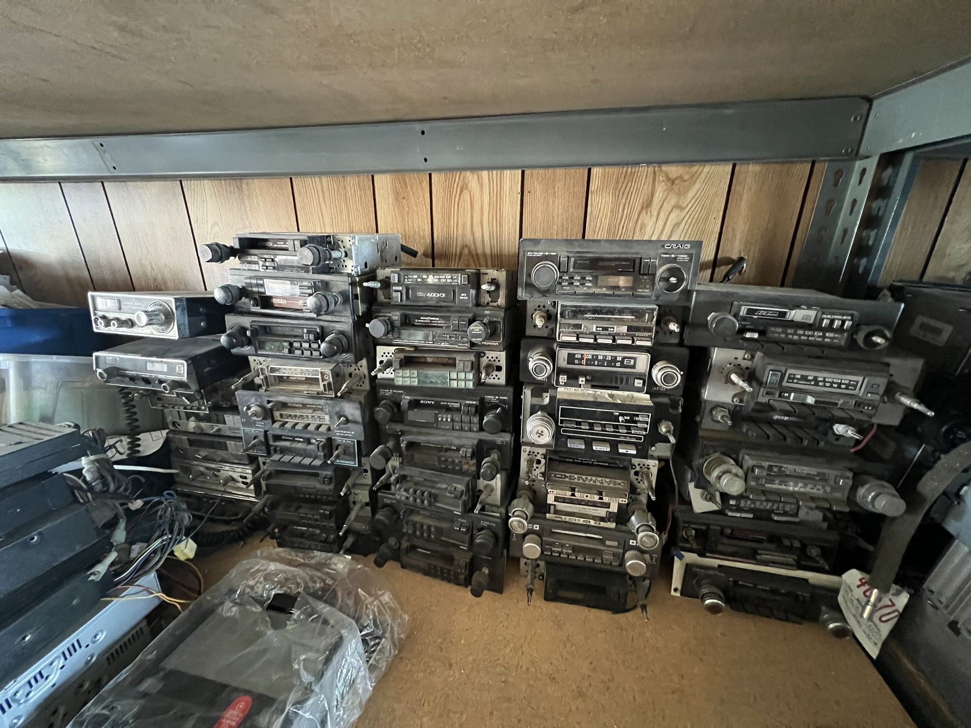 Collection Of Vintage 2 shaft Radios for Sale in Phelan, CA - OfferUp