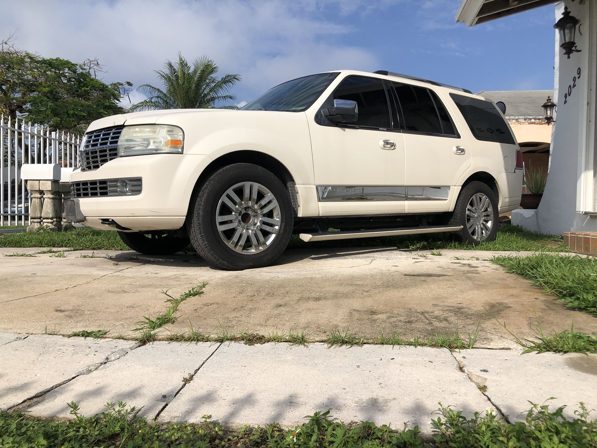 2007 Lincoln Navigator for Sale in Miami, FL - OfferUp