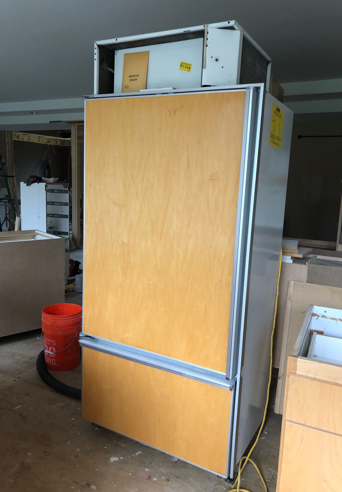 Sub-Zero 550 Refrigerator/freezer for Sale in Redmond, WA - OfferUp