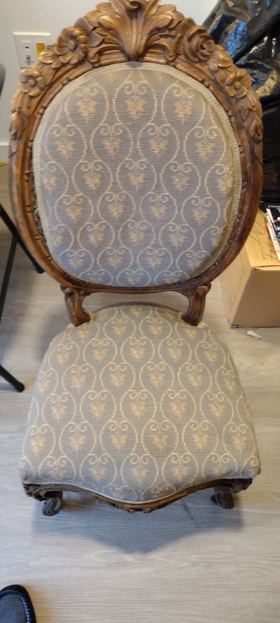 Vintage Antique Dining Chairs (2) FREE for Sale in Bothell, WA - OfferUp