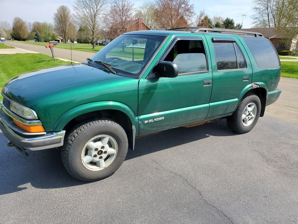 2000 Chevrolet Blazer for Sale in Sheridan, IL - OfferUp