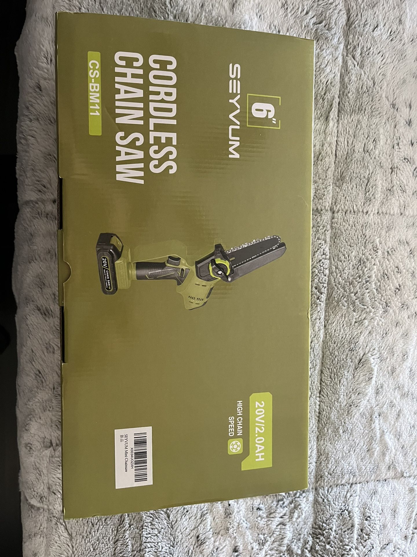 Mini Cordless Chainsaw Kit