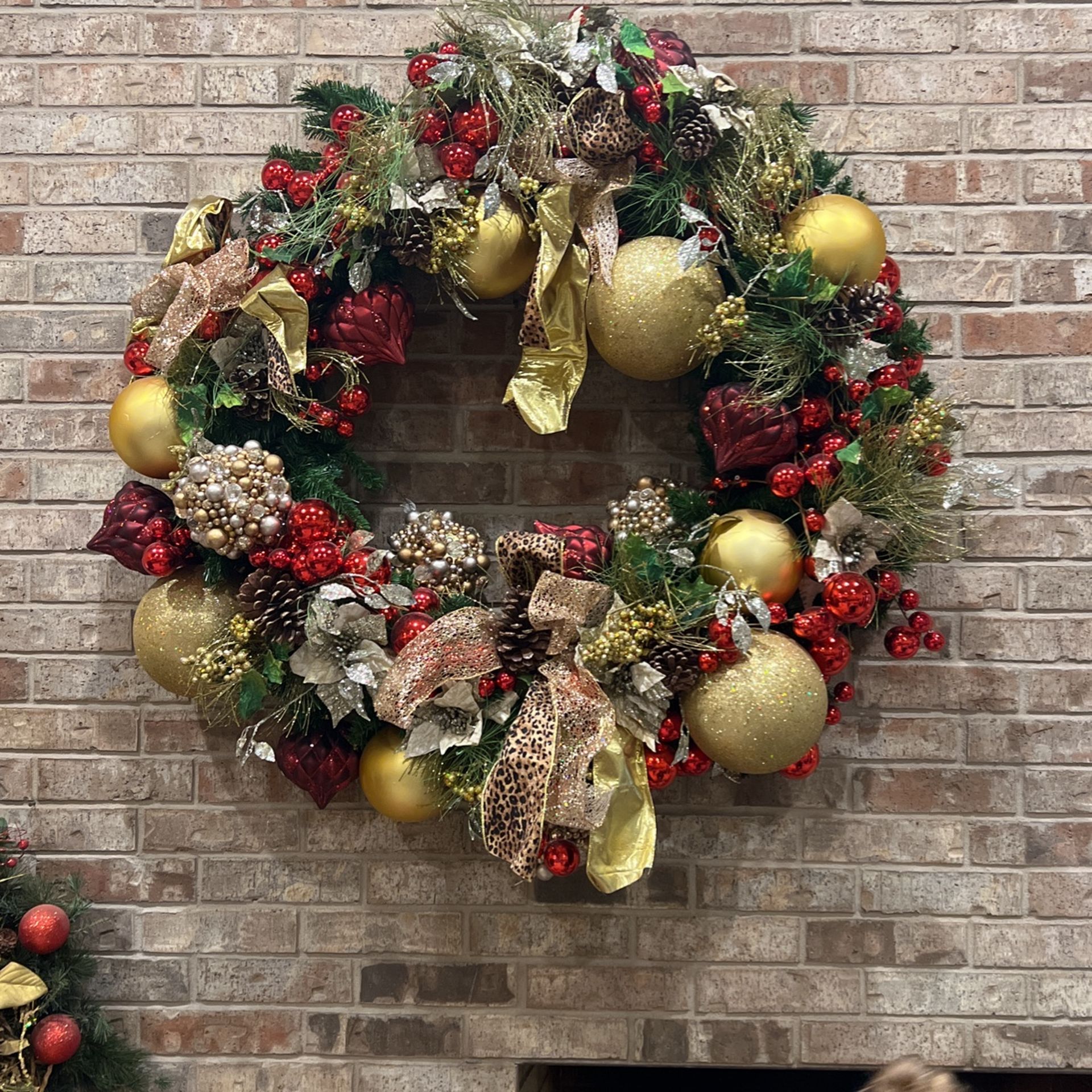 Extra Large Wreath for Sale in El Paso, TX - OfferUp