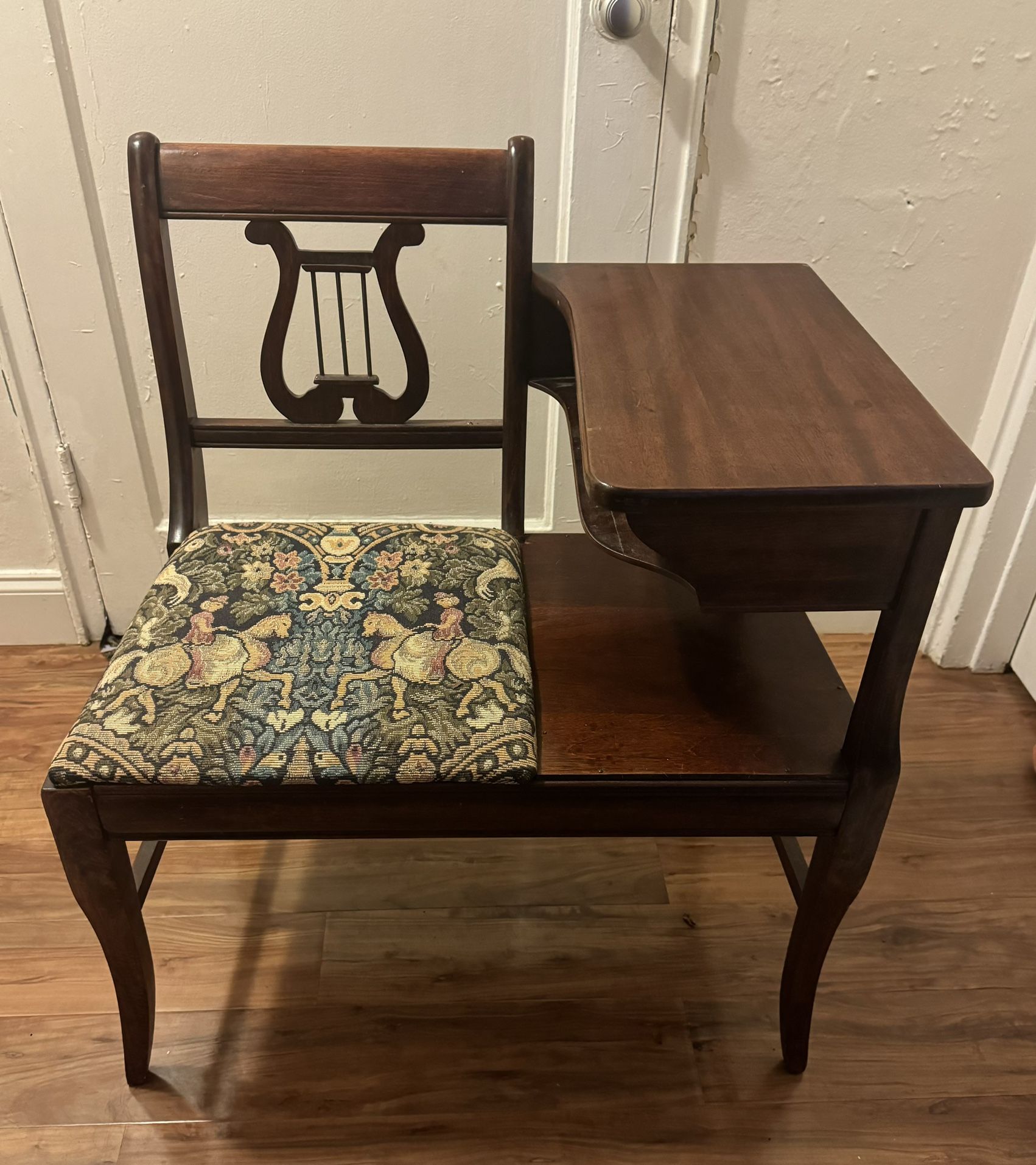 Antique Telephone Chair & Table for Sale in Miami, FL - OfferUp