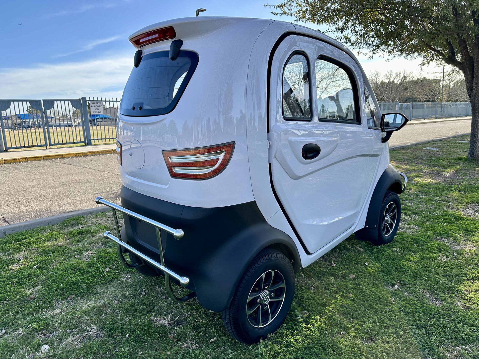 2020 LTH E Runner Mobility Scooter Car for Sale in Mesa, AZ - OfferUp