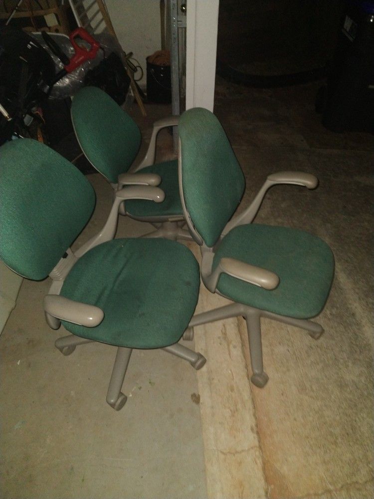 3 Chairs in Good Condition for Sale in Lawrenceville, GA - OfferUp