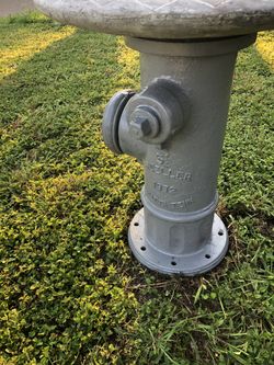 Fire Hydrant Bird Bath for Sale in Palmview, TX - OfferUp