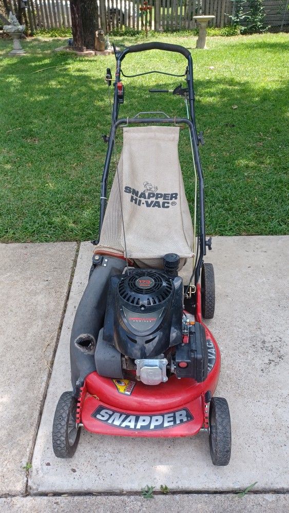 HI-VAC SNAPPER MOWER. for Sale in Dallas, TX - OfferUp