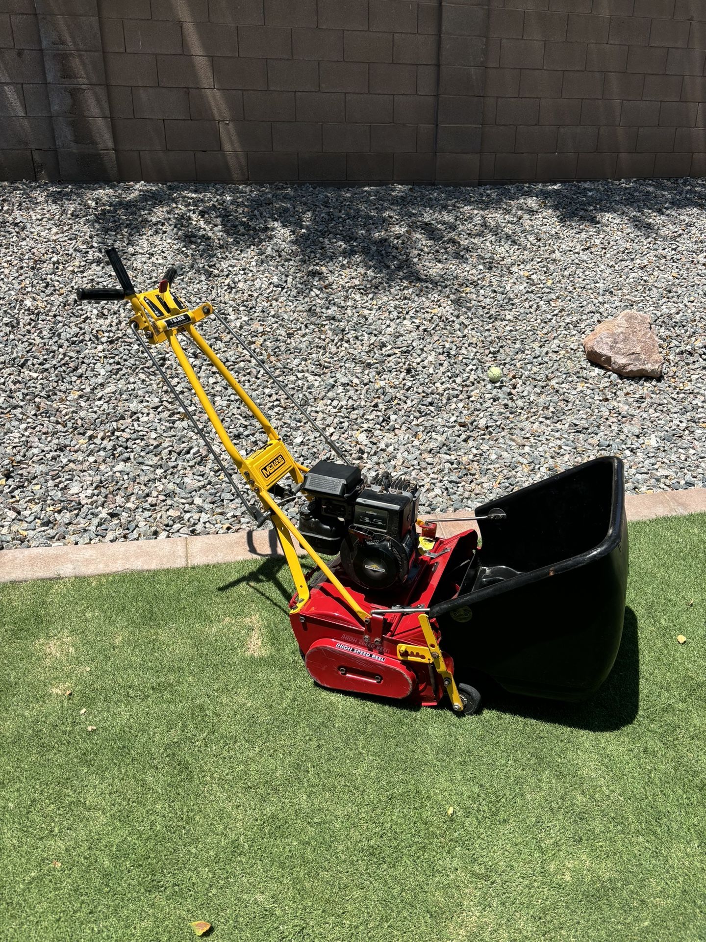 Mclane Reel Mower - Tiff Mower for Sale in Sun City, AZ - OfferUp