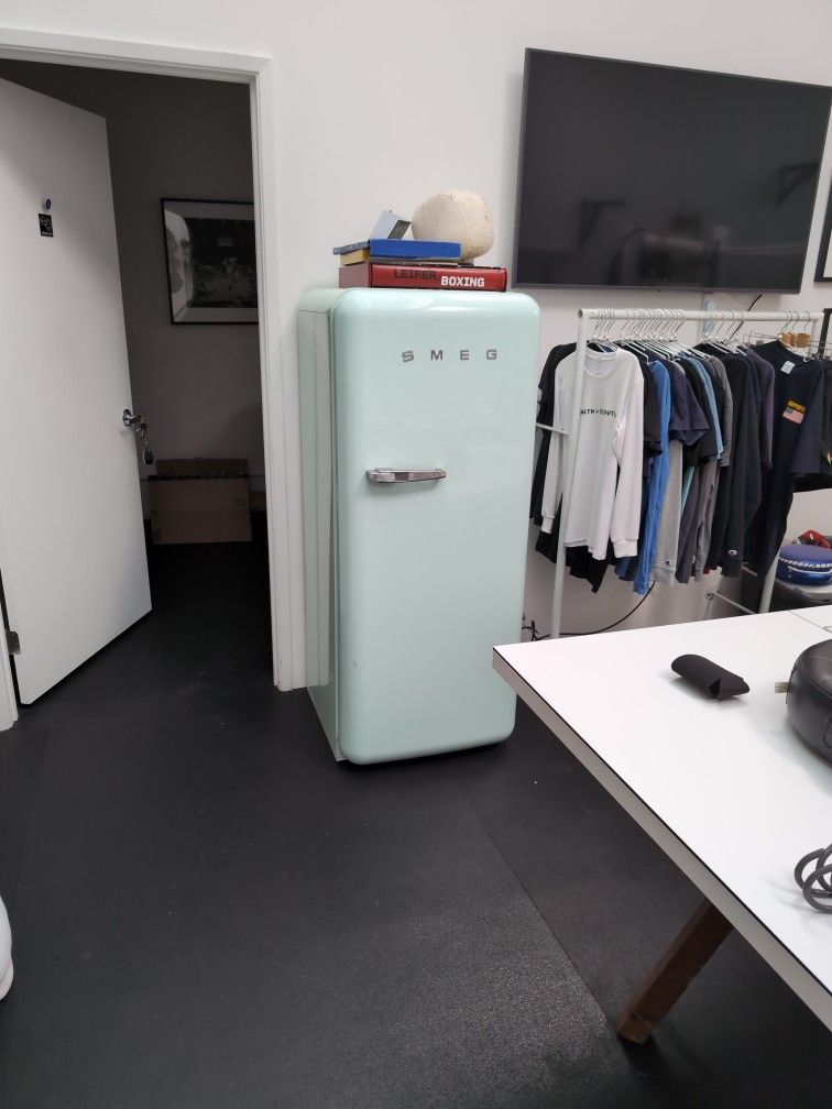 SMEG REFRIGERATOR for Sale in Pasadena CA OfferUp