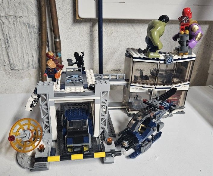 Lego Avengers Compound Set for Sale in Diamond Bar, CA - OfferUp
