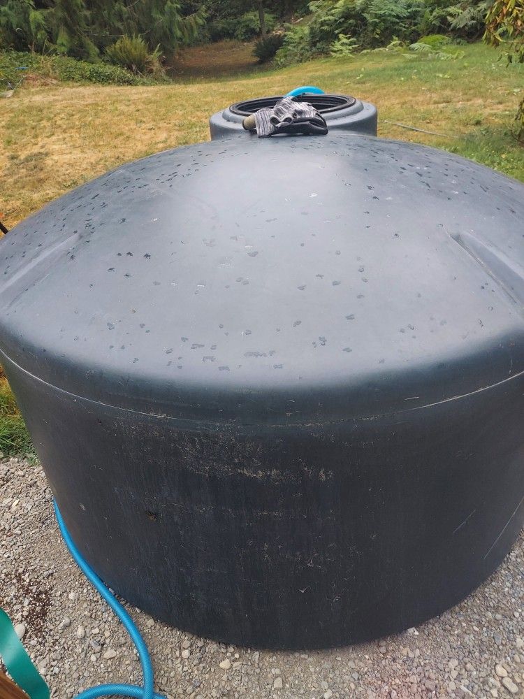 350 Gallon Water Tank for Sale in Issaquah, WA - OfferUp