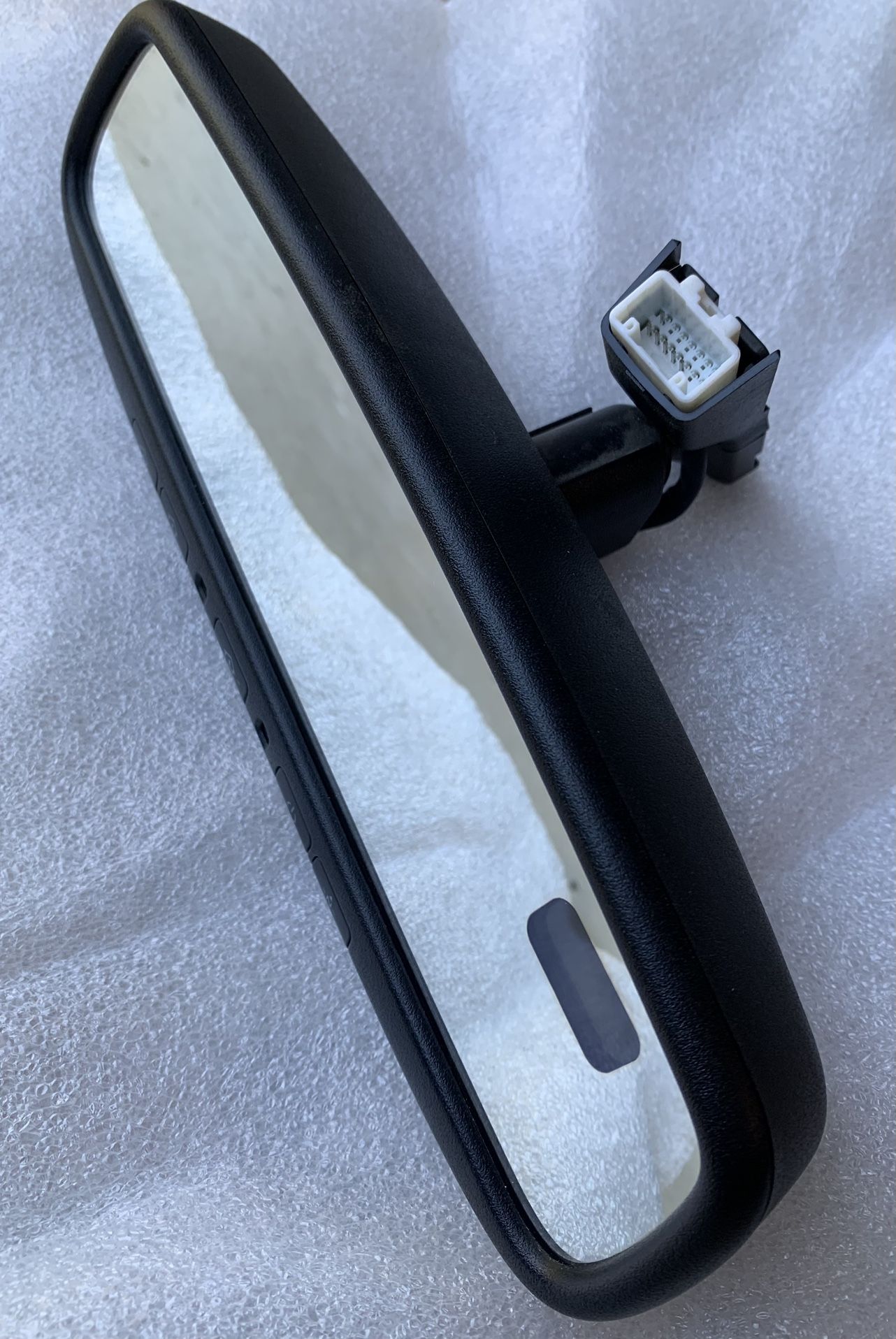 Tundra / Sequoia Homelink Rear View Mirror for Sale in Moorpark, CA ...