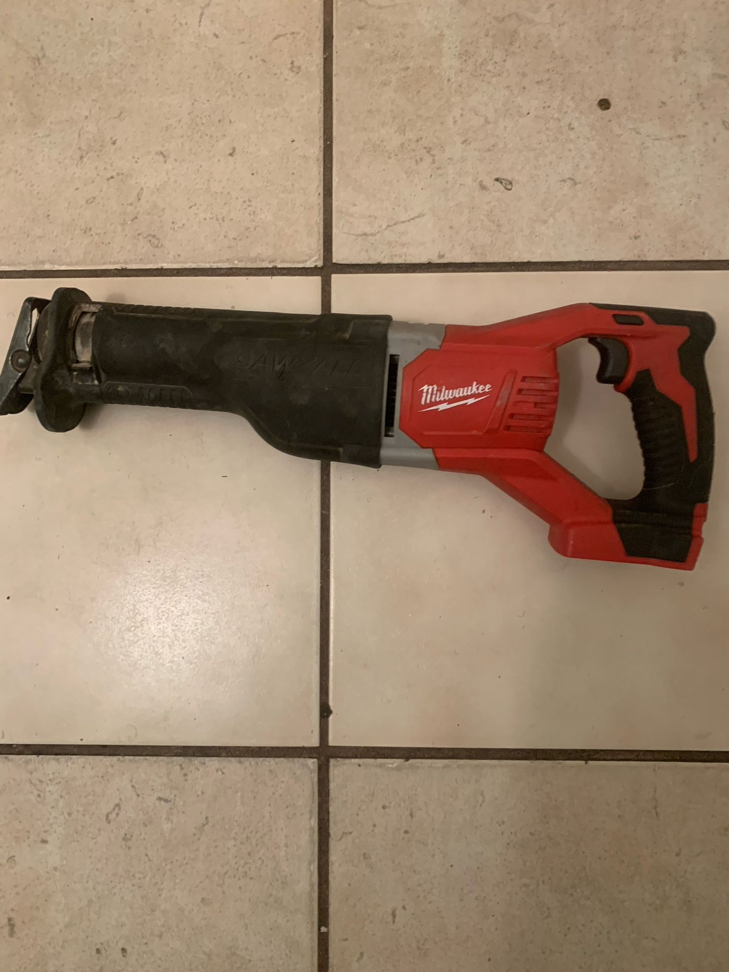 Milwaukee Sawzall for Sale in Houston, TX - OfferUp