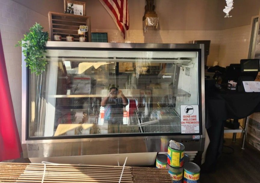 True TDBD-72-2 72" Double-Duty Refrigerated Deli Display Case ...