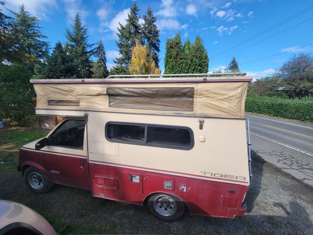 1988 Chevrolet Astro Van for Sale in Seattle, WA - OfferUp