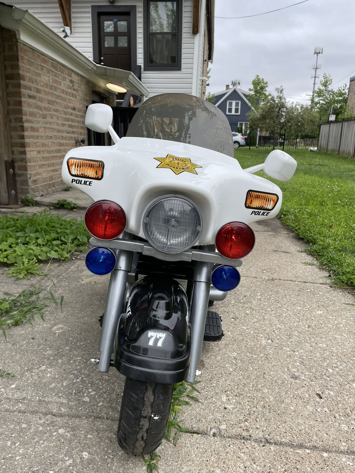 Motorz Ride-On Police Motorcycle for Sale in Chicago, IL - OfferUp