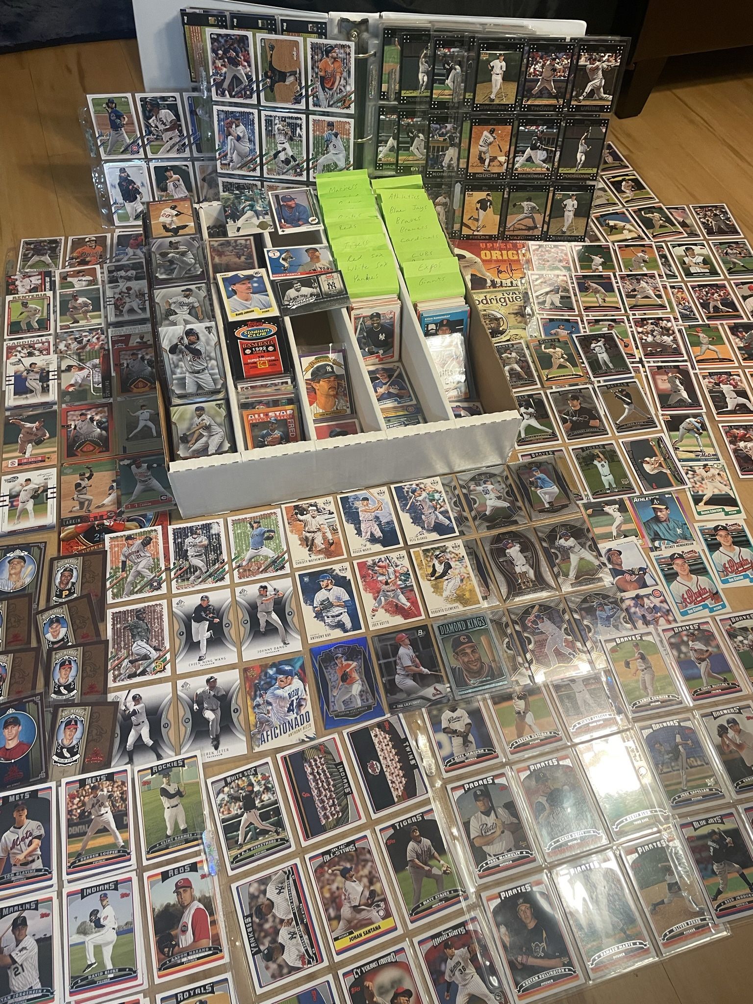 Huge Baseball Card Collection - Vintage + Modern! Topps, Ud, Panini