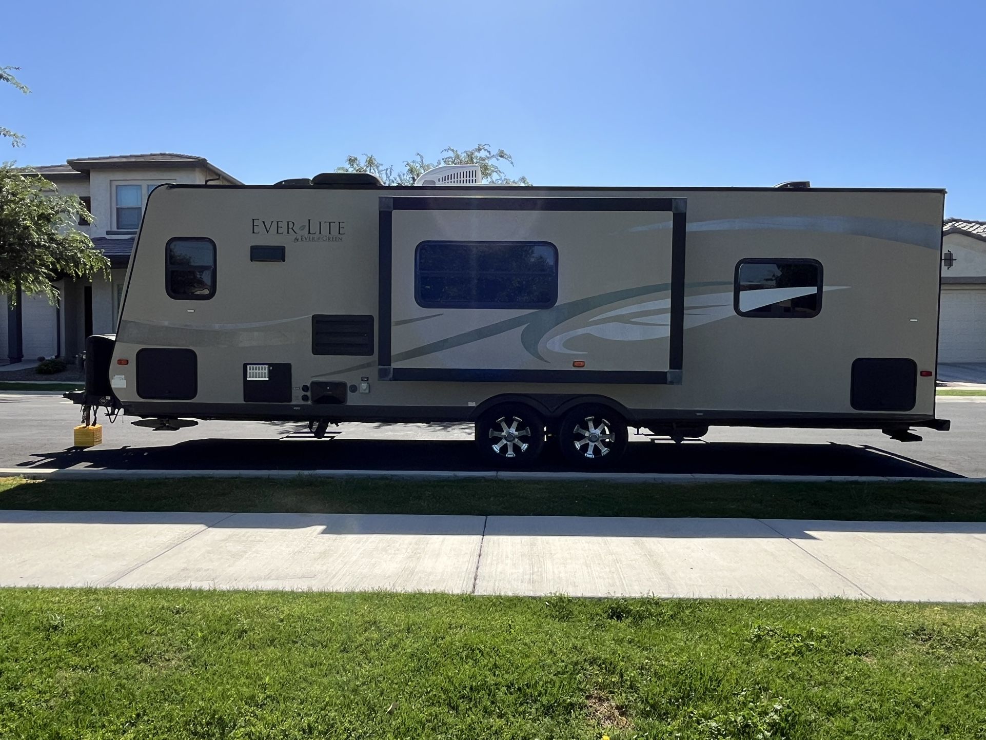 2010 Evergreen Everlite for Sale in Mesa, AZ - OfferUp