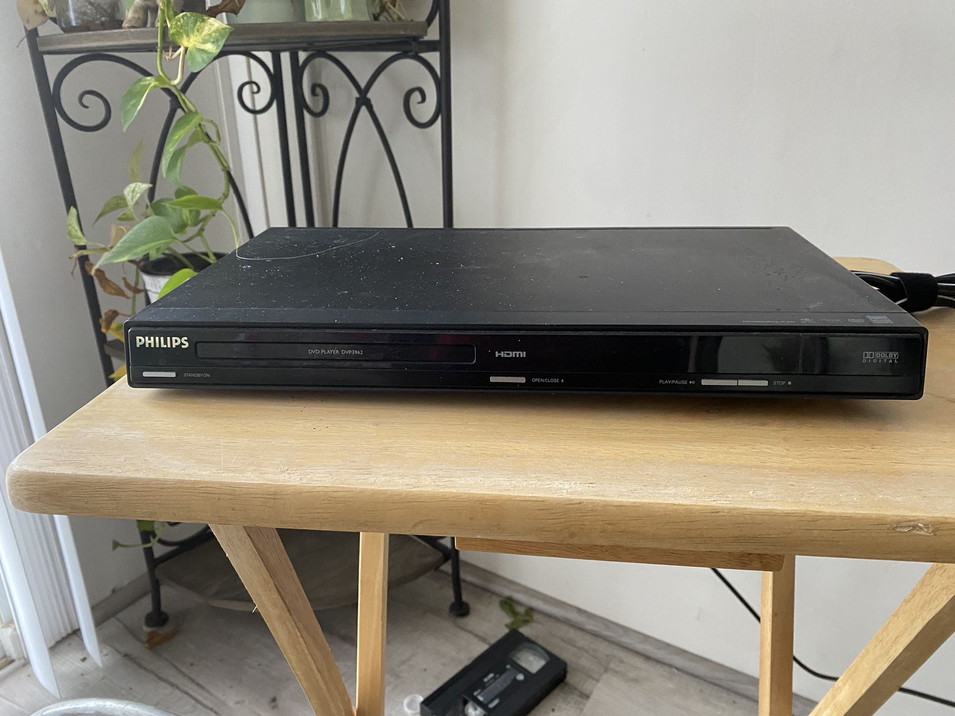 Phillips DVD Player for Sale in Scottsdale, AZ - OfferUp