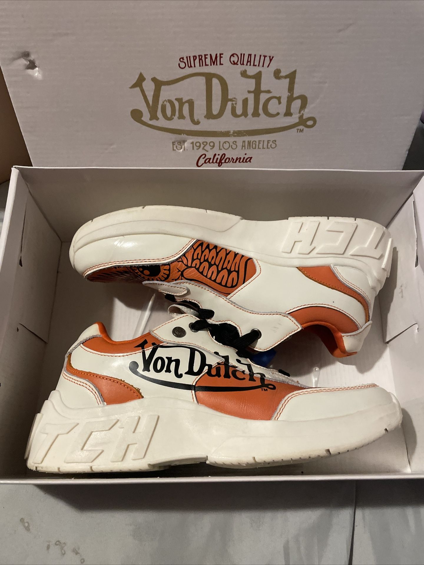 Women’s Sneakers Von Dutch for Sale in Philadelphia, PA - OfferUp