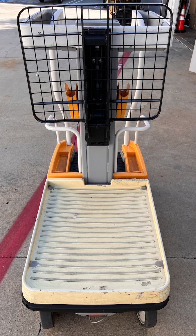 Crown Wave Work Assist Vehicle Self Propelled Man Lift 24V WAV50-118 ...