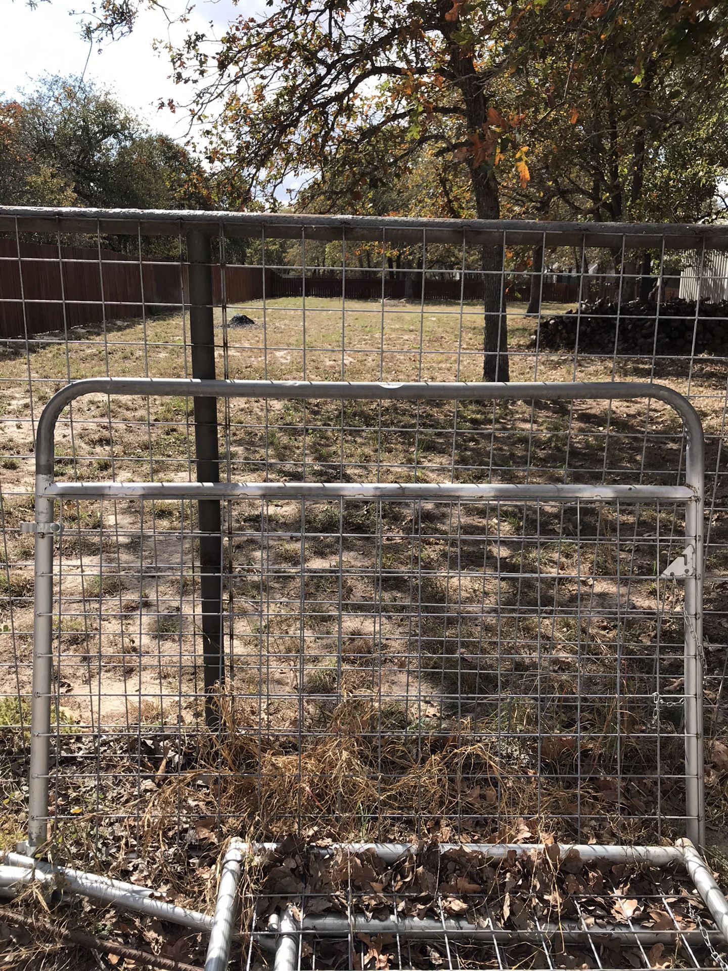 County Line wire Filled Gate 49X67 for Sale in Adkins, TX - OfferUp