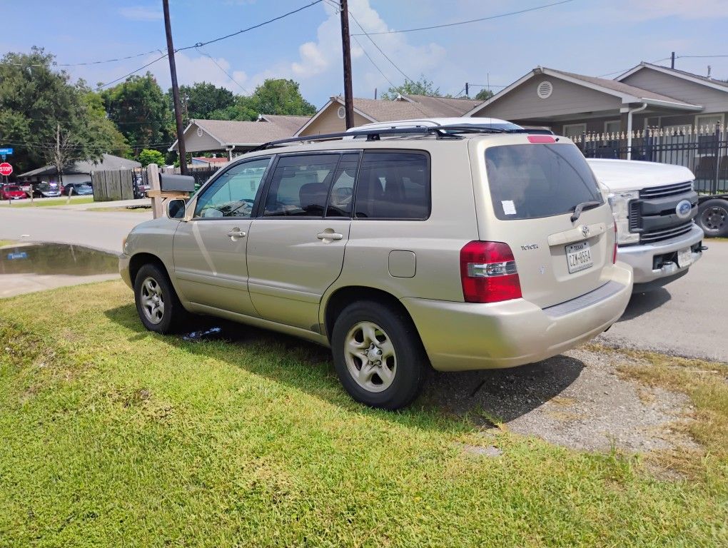 2004 Toyota Highlander for Sale in Houston, TX - OfferUp