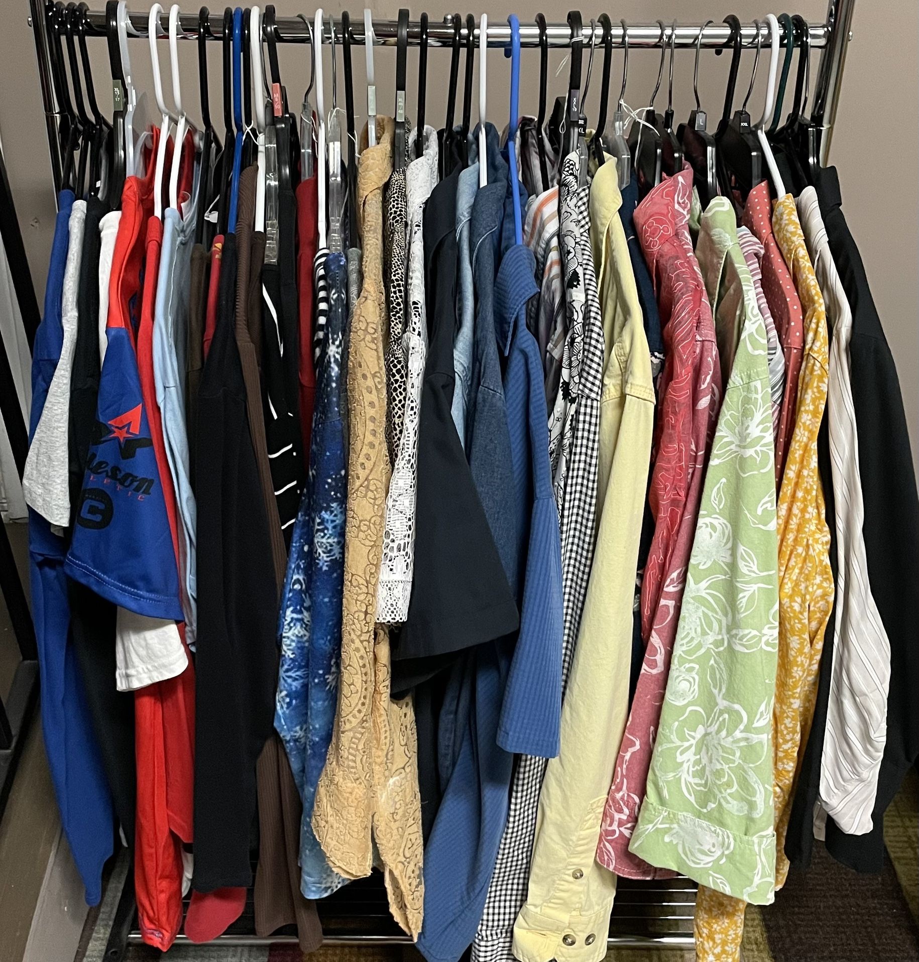 Clothes in Bulk! All for $100! Good for Resale! for Sale in San Marcos ...