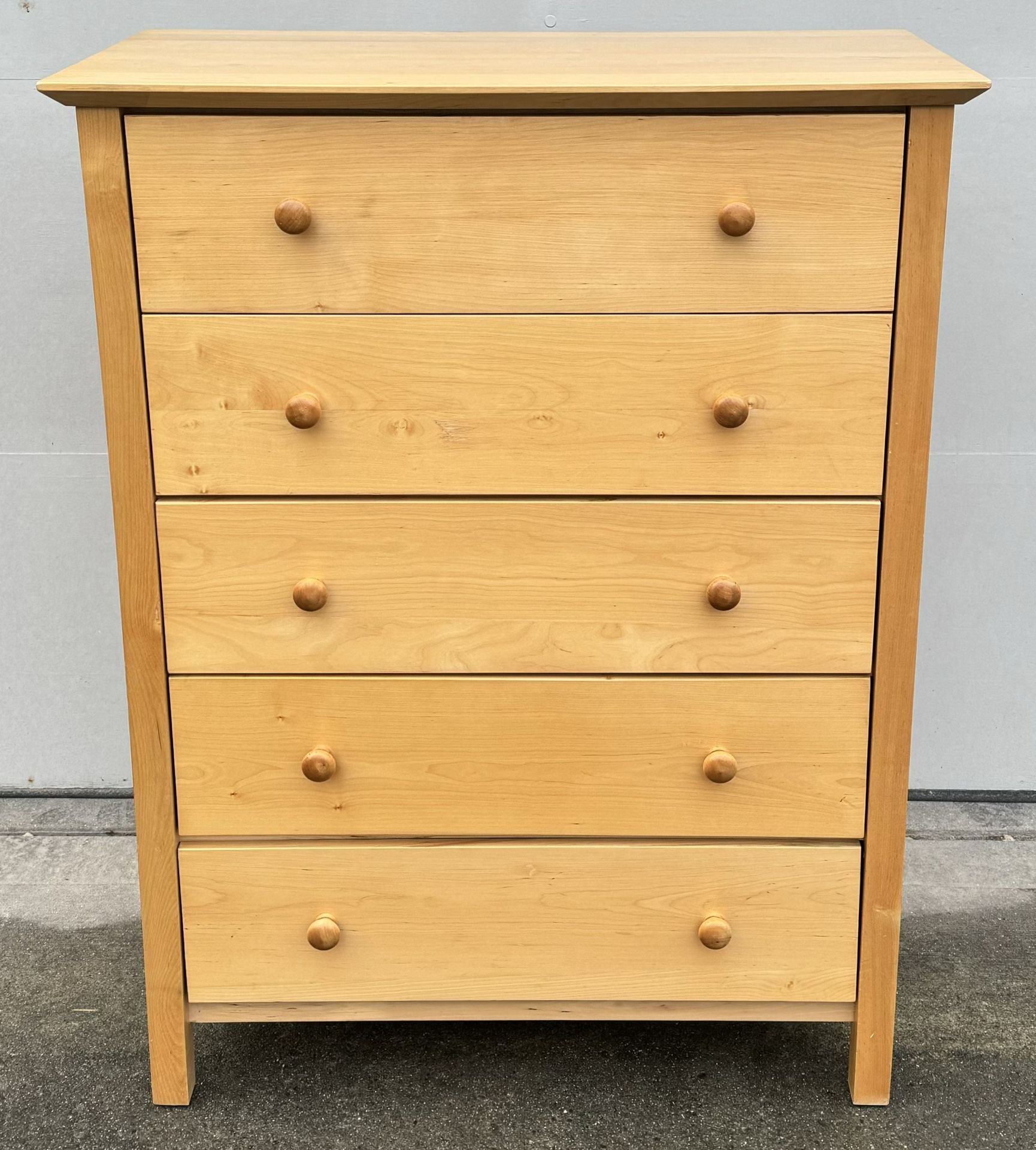 5 Drawer Maple Wood Dresser for Sale in Covington, WA - OfferUp