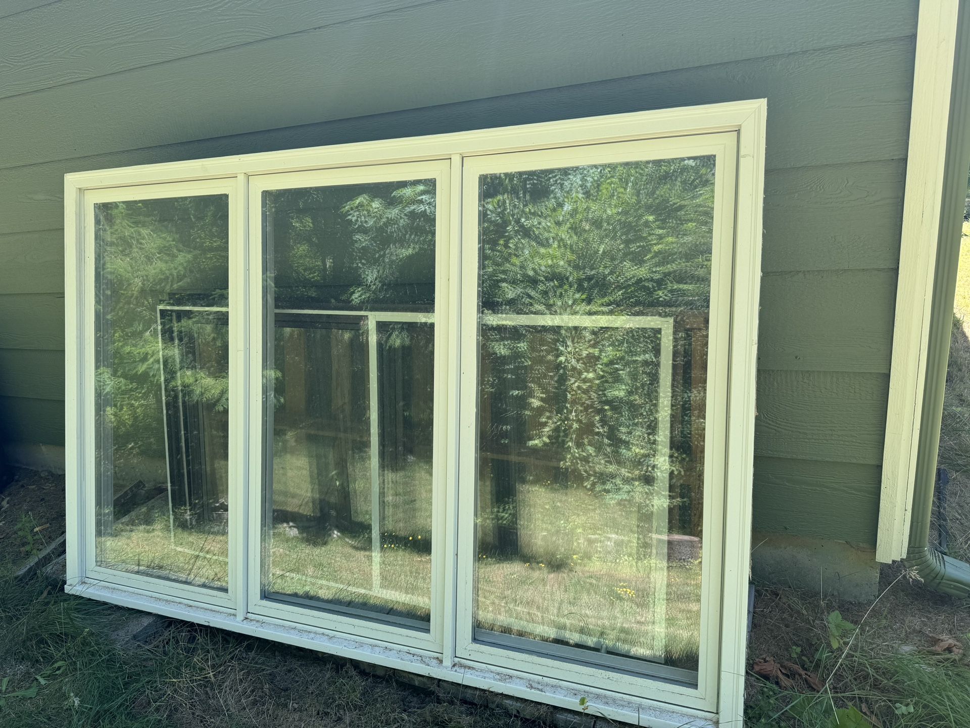 84”x54” Wood window for Sale in Snoqualmie, WA - OfferUp