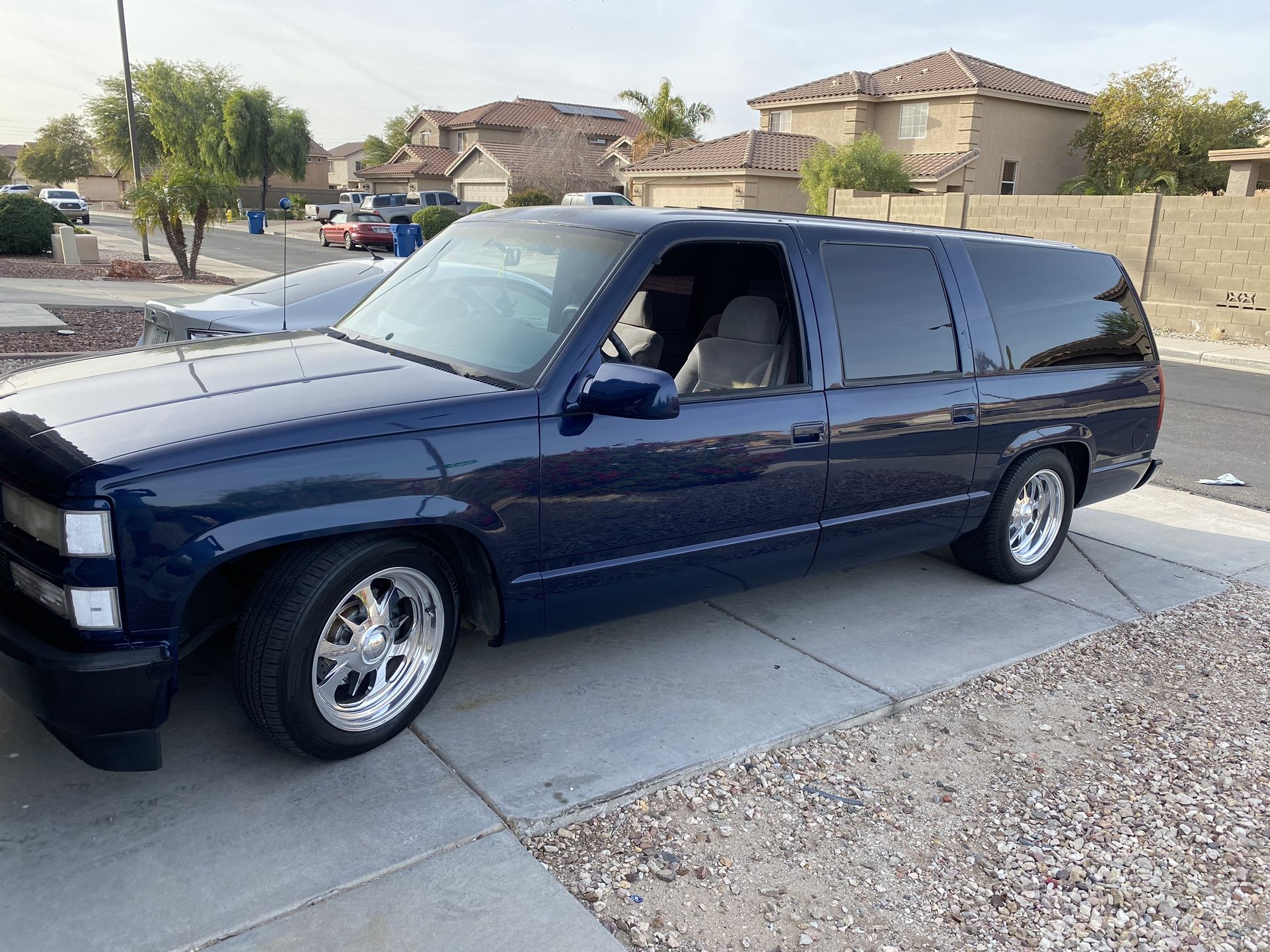 1995 GMC Suburban for Sale in Gila Bend, AZ - OfferUp