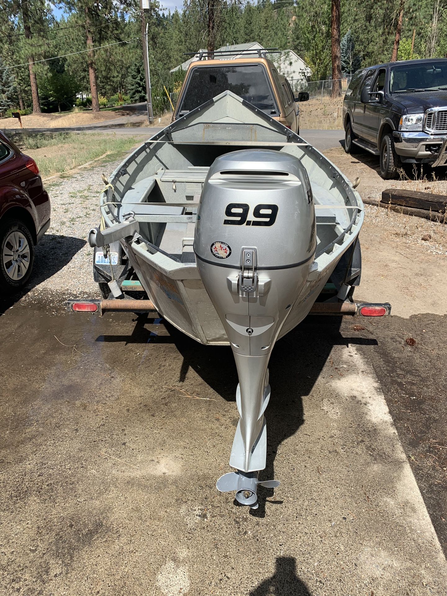 Honda 9.9 long shaft outboard motor for Sale in Nine Mile Falls, WA ...