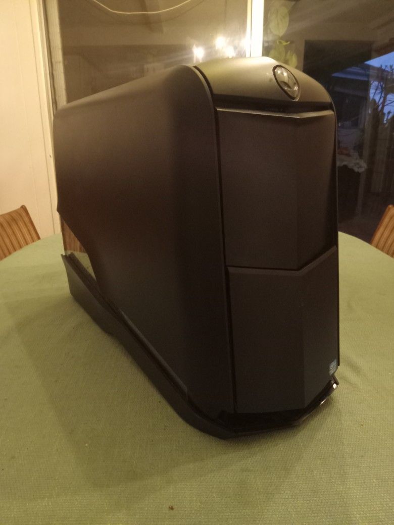 Alienware Aurora R4 Gaming PC for Sale in Santa Ana, CA - OfferUp