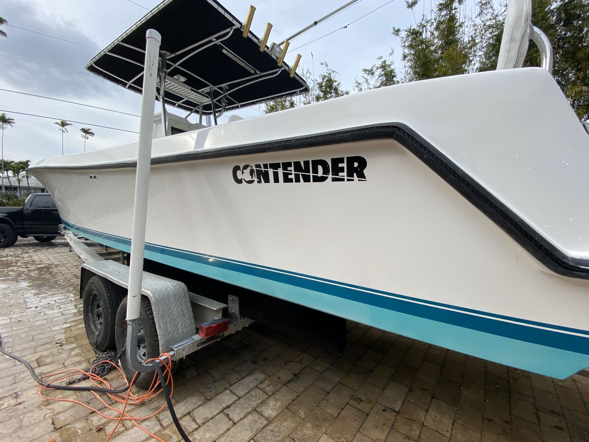 Contender 31 Open Center Console Boat for Sale in HALNDLE BCH, FL - OfferUp