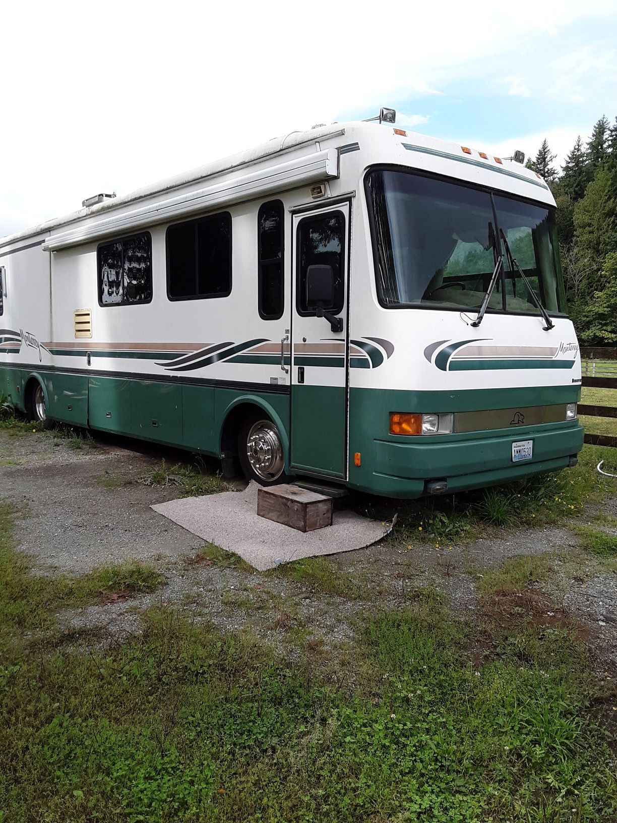 36 ft Beaver Monterey wide body Motorhome for Sale in Sedro-Woolley, WA ...