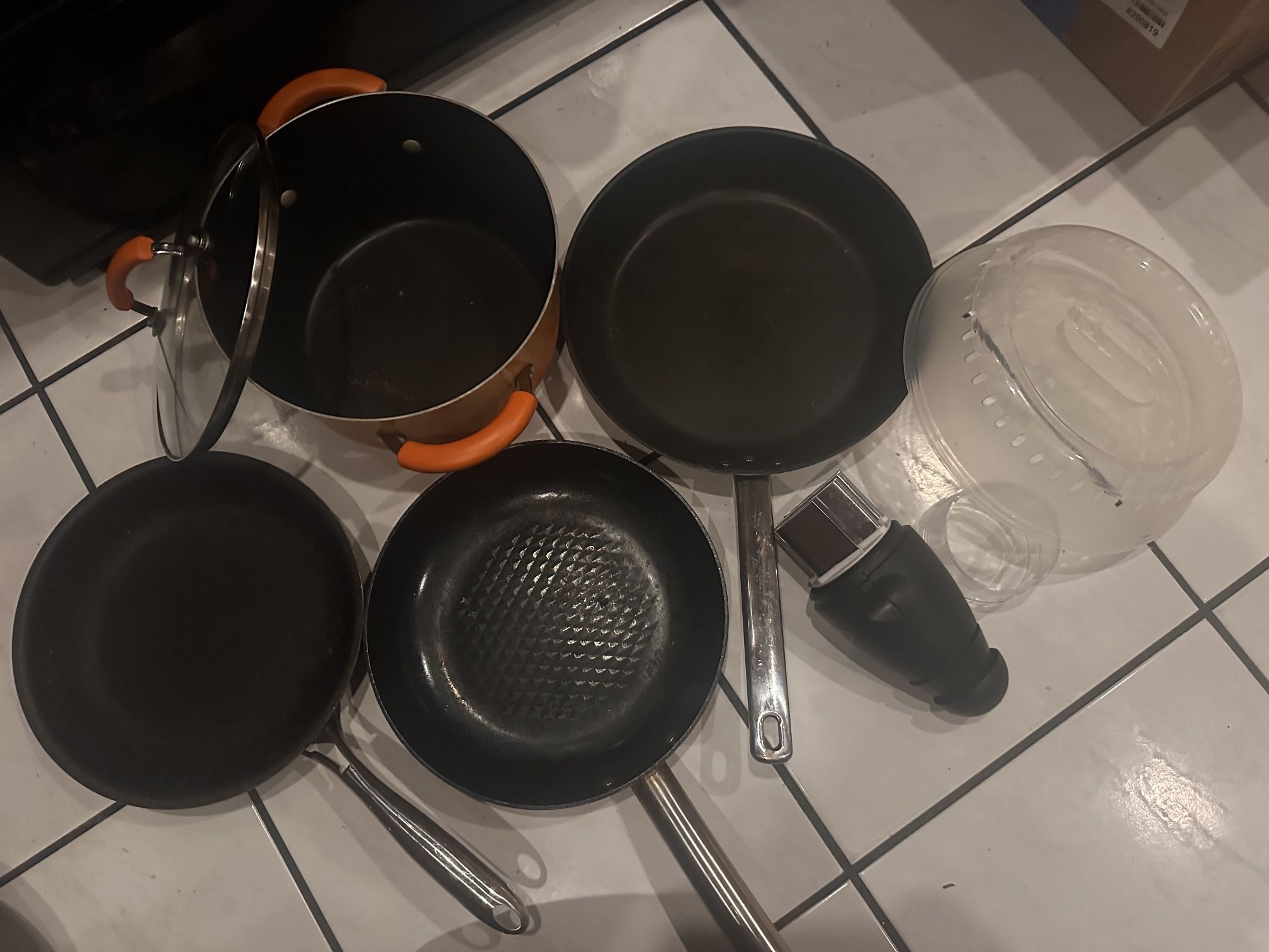 Free Pots And Pans Used for Sale in Hialeah, FL - OfferUp