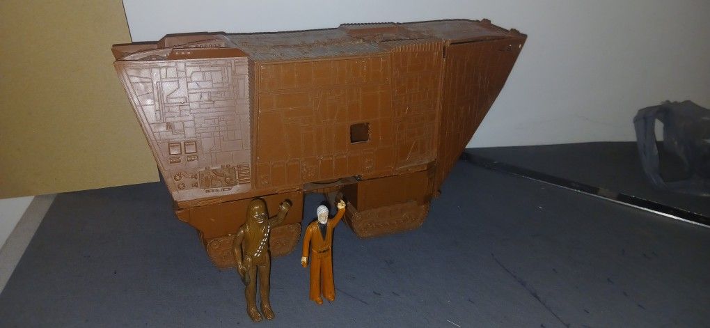 Vintage Kenner Star Wars Figures And Rare Sandcrawler for Sale in ...