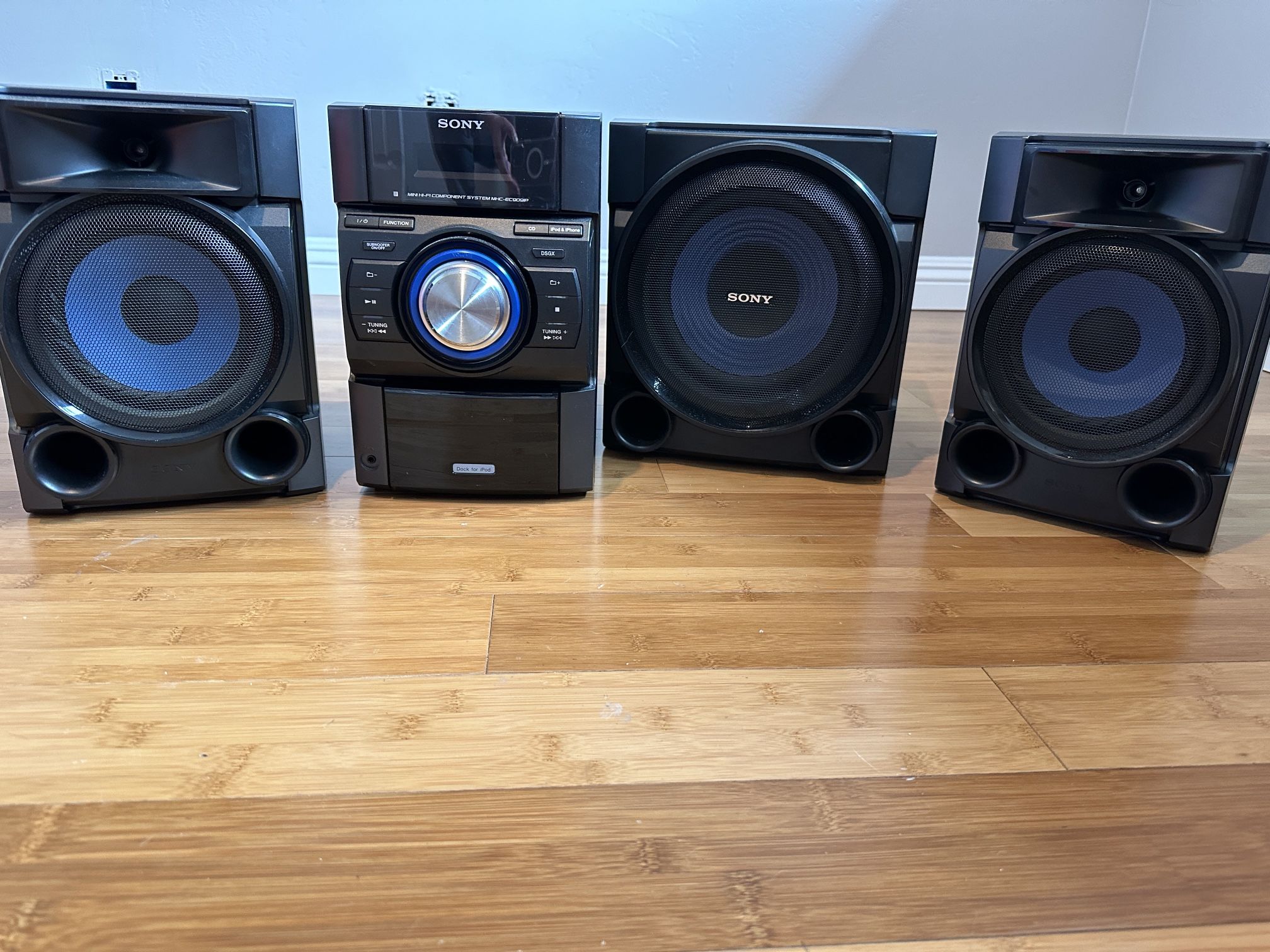 Sony MHC-EC909iP Mini Shelf System, CD Player With MP3 And Auxiliary ...