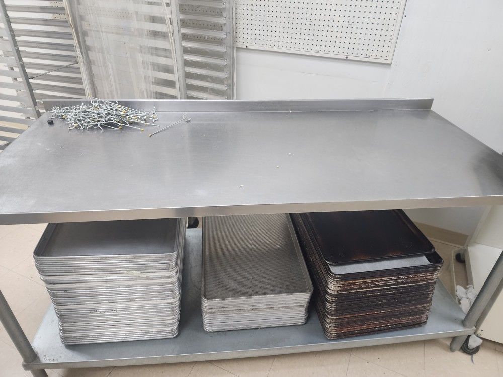 Stainless Steel 6ft Table & Trays for Sale in Glenview, IL - OfferUp