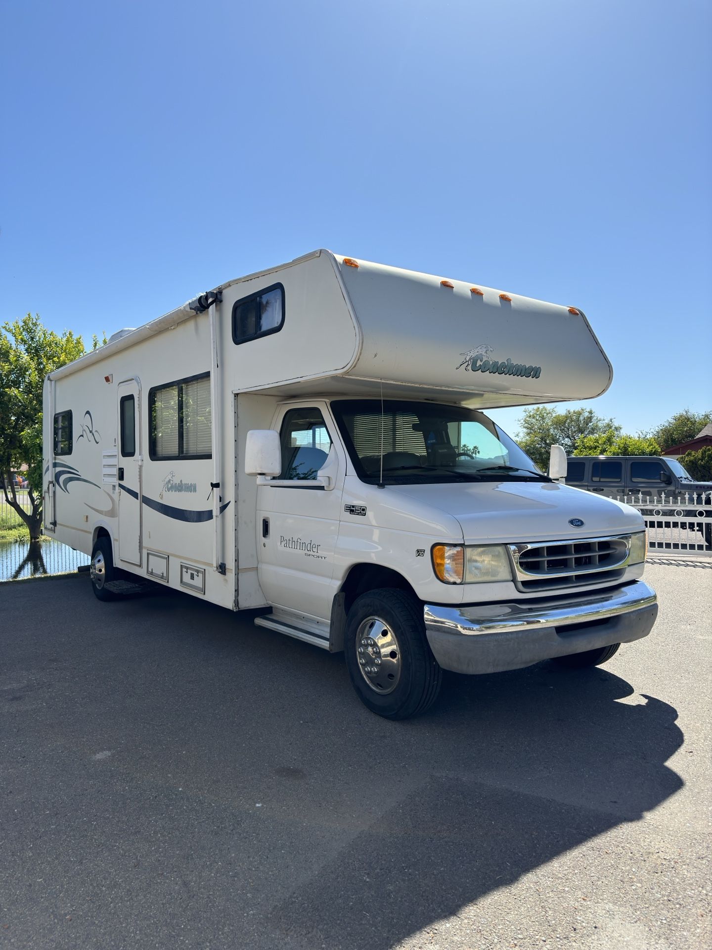 2002 Ford Rv E450 for Sale in Laveen Village, AZ - OfferUp