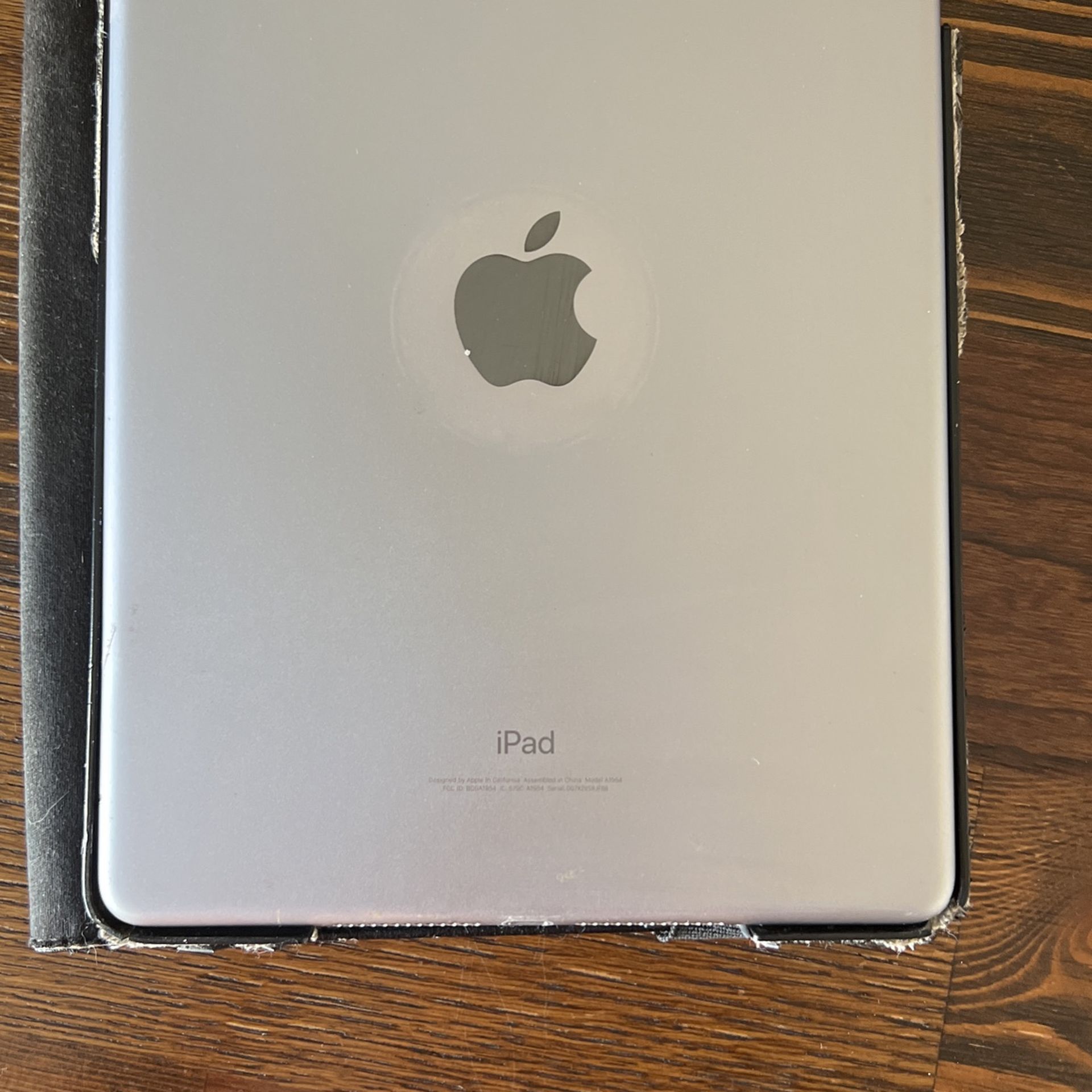 iPad Sixth Generation for Sale in Menifee, CA - OfferUp