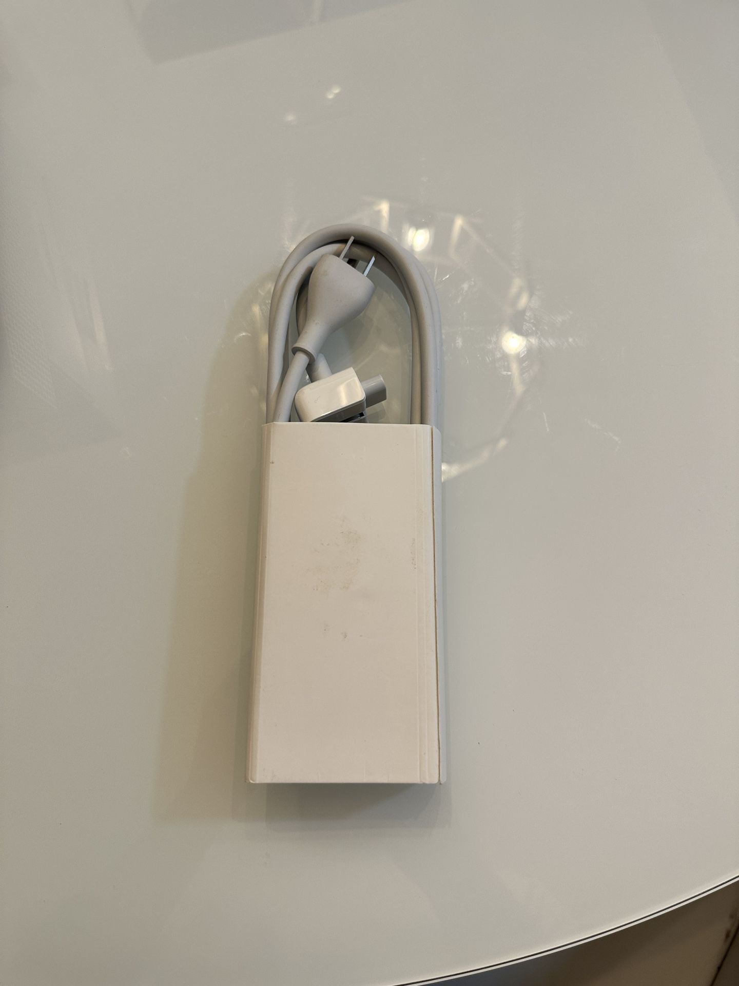 Apple Magnetic DC Adapter for Sale in Miami, FL - OfferUp