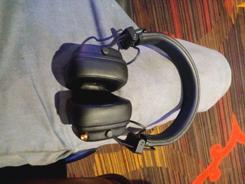 Marshall Major v Wireless Headphones for Sale in Las Vegas, NV - OfferUp