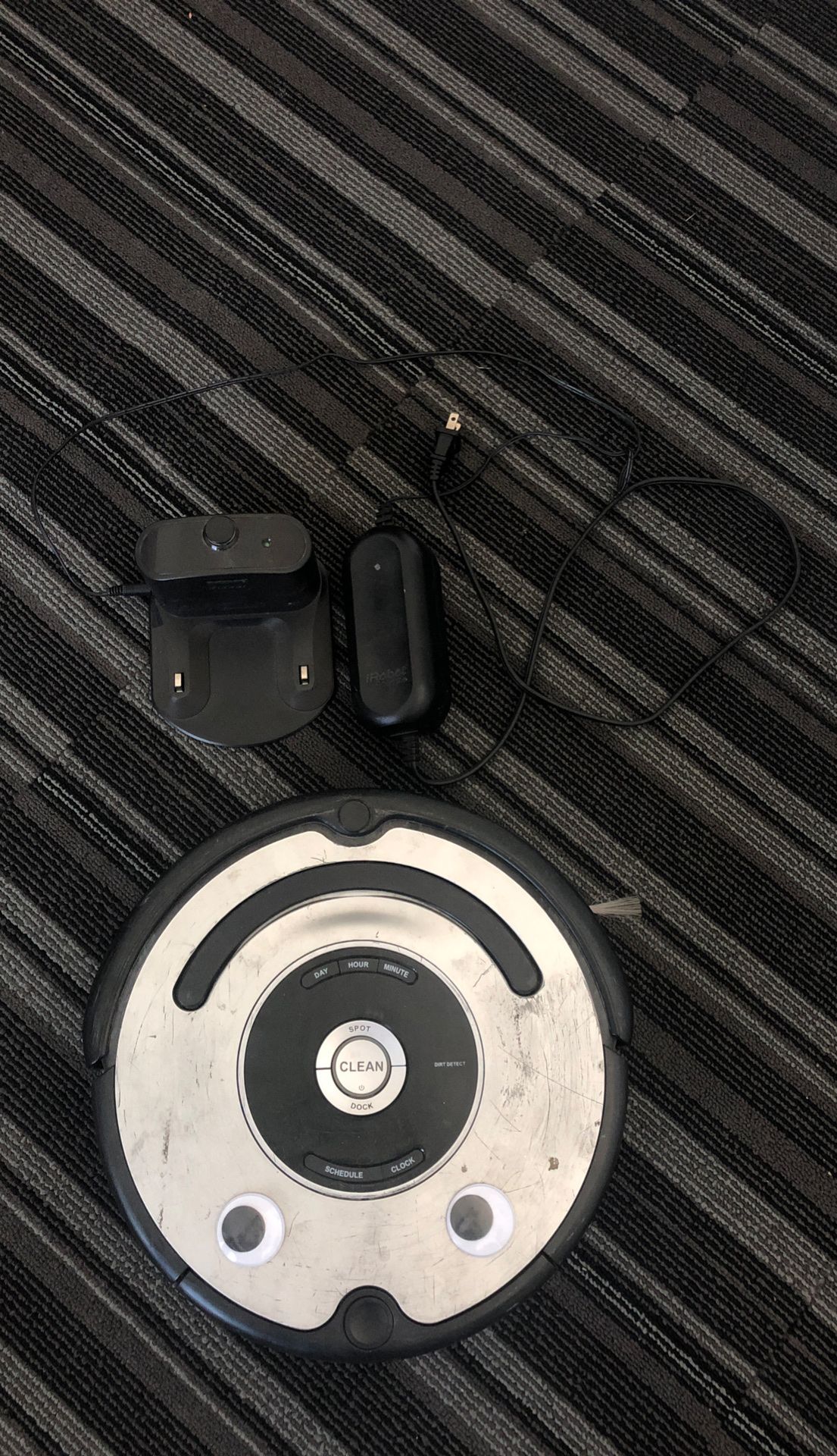 iRobot Roomba 561 for Sale in Tempe, AZ - OfferUp