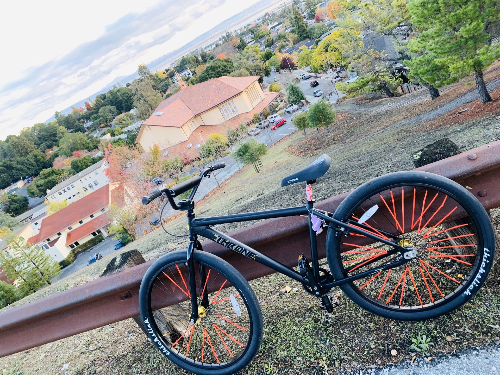 Throne the goon 2020 all black : 29 inch for Sale in Redwood City, CA ...