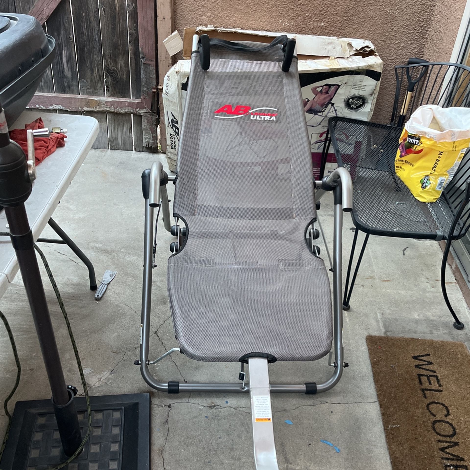 AB Lounge Ultra Excellent Consition for Sale in Montclair, CA - OfferUp