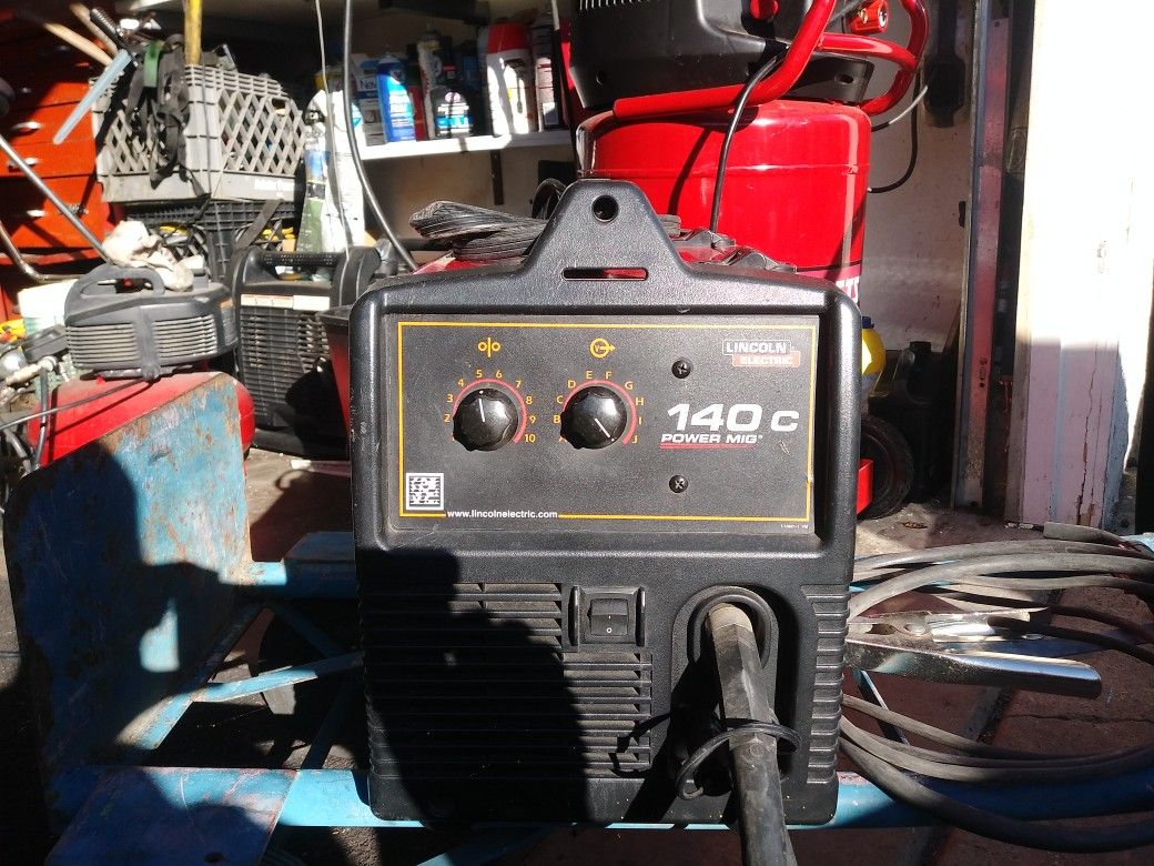 Lincoln power mig 140. 110v. Pro welder for Sale in Pico Rivera, CA ...