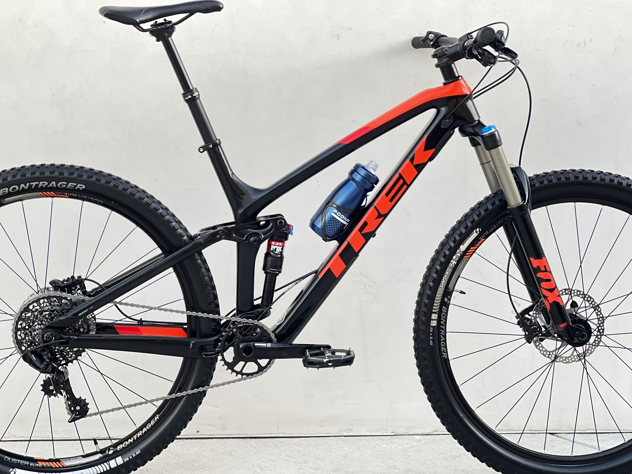 NEW Trek Fuel EX 9.7 Carbon Full Suspension Mountain Bike. LARGE (19.5 ...